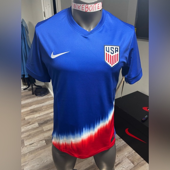 Nike | Shirts | Nwt Nike Usa Soccer National Team Mens Jersey Medium ...